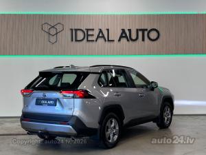 Grey Toyota RAV4 2024 in Tallinn, with an engine capacity of 2.50 L and mileage of 51 thousand km for 34990 €, photo 5 on AUTOMOTO.COM.LV