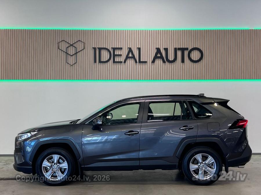 Pelēks Toyota RAV4 2024 Tallina, ar dzinēja tilpumu 2.50 L un nobraukumu 39 tūkst. km par 34990 €, foto 3 vietnē AUTOMOTO.COM.LV