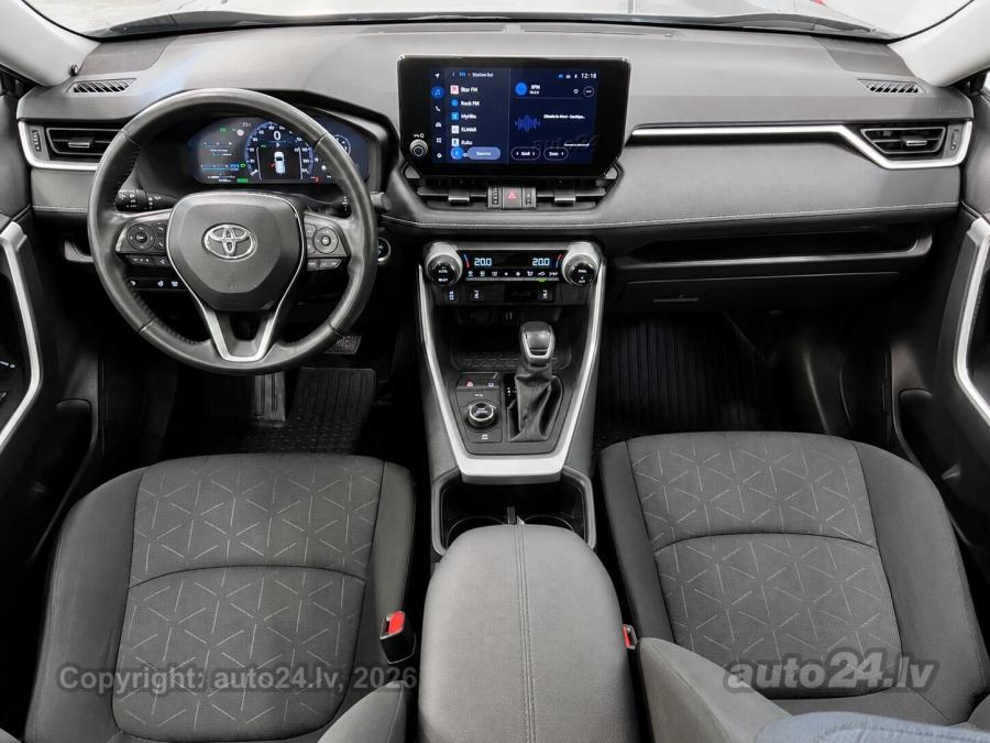 Pelēks Toyota RAV4 2024 Tallina, ar dzinēja tilpumu 2.50 L un nobraukumu 39 tūkst. km par 34990 €, foto 9 vietnē AUTOMOTO.COM.LV