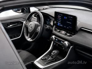 Pelēks Toyota RAV4 2024 Tallina, ar dzinēja tilpumu 2.50 L un nobraukumu 39 tūkst. km par 34990 €, foto 11 vietnē AUTOMOTO.COM.LV