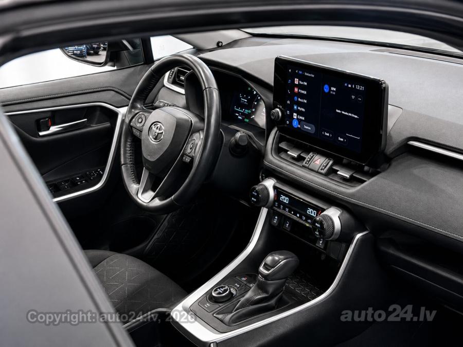 Pelēks Toyota RAV4 2024 Tallina, ar dzinēja tilpumu 2.50 L un nobraukumu 39 tūkst. km par 34990 €, foto 11 vietnē AUTOMOTO.COM.LV