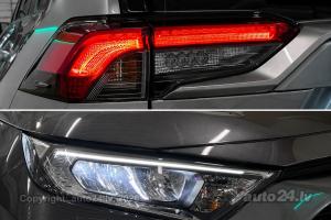 Pelēks Toyota RAV4 2024 Tallina, ar dzinēja tilpumu 2.50 L un nobraukumu 39 tūkst. km par 34990 €, foto 16 vietnē AUTOMOTO.COM.LV