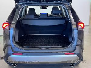 Pelēks Toyota RAV4 2024 Tallina, ar dzinēja tilpumu 2.50 L un nobraukumu 39 tūkst. km par 34990 €, foto 17 vietnē AUTOMOTO.COM.LV