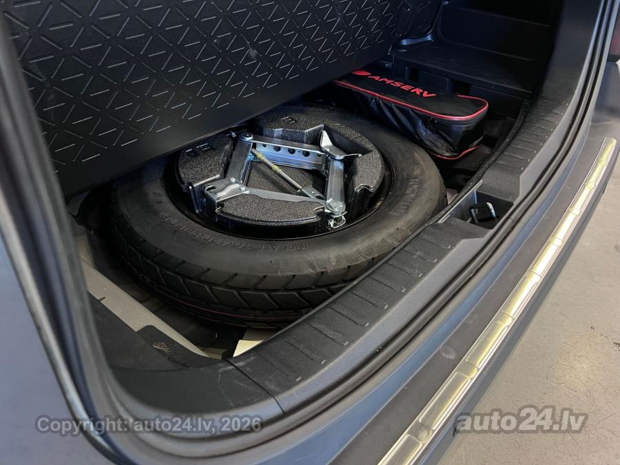 Pelēks Toyota RAV4 2024 Tallina, ar dzinēja tilpumu 2.50 L un nobraukumu 39 tūkst. km par 34990 €, foto 18 vietnē AUTOMOTO.COM.LV