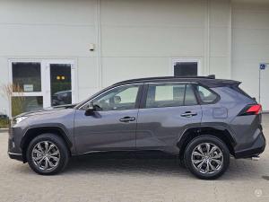 Pelēks Toyota RAV4 2024 Viļņa, ar dzinēja tilpumu 2.49 L un nobraukumu 6 tūkst. km par 33500 €, foto 4 vietnē AUTOMOTO.COM.LV
