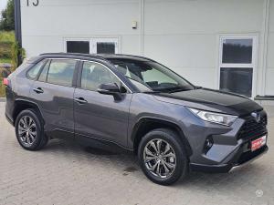 Pelēks Toyota RAV4 2024 Viļņa, ar dzinēja tilpumu 2.49 L un nobraukumu 6 tūkst. km par 33500 €, foto 10 vietnē AUTOMOTO.COM.LV
