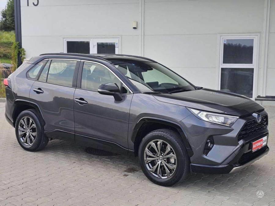 Pelēks Toyota RAV4 2024 Viļņa, ar dzinēja tilpumu 2.49 L un nobraukumu 6 tūkst. km par 33500 €, foto 10 vietnē AUTOMOTO.COM.LV