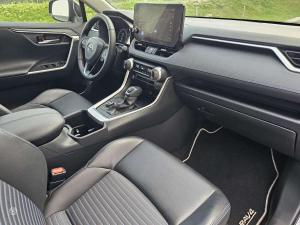 Pelēks Toyota RAV4 2024 Viļņa, ar dzinēja tilpumu 2.49 L un nobraukumu 6 tūkst. km par 33500 €, foto 23 vietnē AUTOMOTO.COM.LV