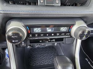 Pelēks Toyota RAV4 2024 Viļņa, ar dzinēja tilpumu 2.49 L un nobraukumu 6 tūkst. km par 33500 €, foto 28 vietnē AUTOMOTO.COM.LV