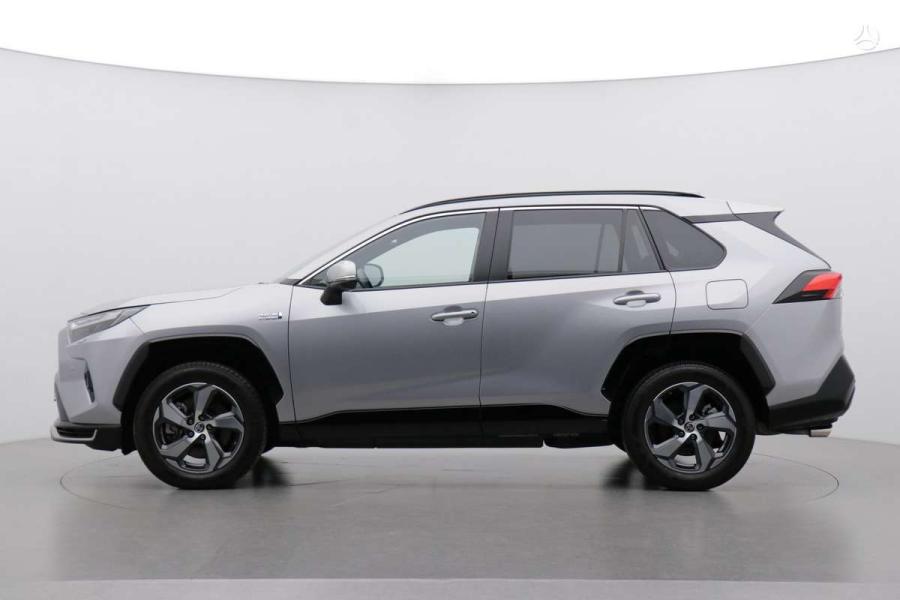 Grey Toyota RAV4 2024 in Vilnius, with an engine capacity of 2.49 L and mileage of 29 thousand km for 42900 €, photo 5 on AUTOMOTO.COM.LV
