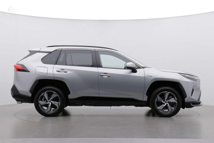 Grey Toyota RAV4 2024 in Vilnius, with an engine capacity of 2.49 L and mileage of 29 thousand km for 42900 €, photo 18 on AUTOMOTO.COM.LV