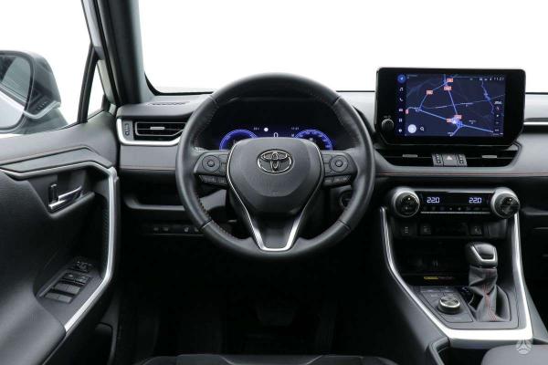 Toyota RAV4 2024 in Vilnius on AUTOMOTO.COM.LV Grey Toyota RAV4 2024 in Vilnius, with an engine capacity of 2.49 L and mileage of 29 thousand km for 42900 €, photo 9 on AUTOMOTO.COM.LV