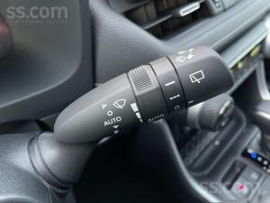 Pelēks Toyota RAV4 2024 Rīga, ar dzinēja tilpumu 2.50 L un nobraukumu 10 tūkst. km par 36590 €, foto 25 vietnē AUTOMOTO.COM.LV
