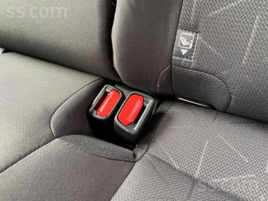 Pelēks Toyota RAV4 2024 Rīga, ar dzinēja tilpumu 2.50 L un nobraukumu 10 tūkst. km par 36590 €, foto 34 vietnē AUTOMOTO.COM.LV