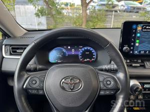 Grey Toyota RAV4 2024 in Riga, with an engine capacity of 2.50 L and mileage of 55 thousand km for 31450 €, photo 11 on AUTOMOTO.COM.LV