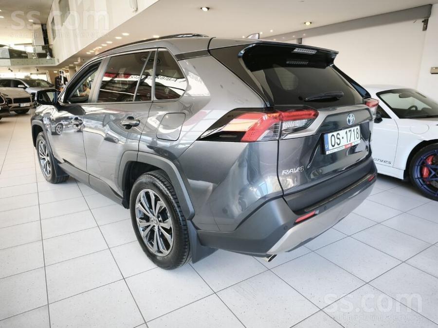 Pelēks Toyota RAV4 2024 Rīga, ar dzinēja tilpumu 2.50 L un nobraukumu 51 tūkst. km par 32900 €, foto 3 vietnē AUTOMOTO.COM.LV