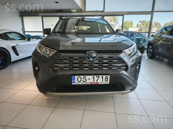 Pelēks Toyota RAV4 2024 Rīga, ar dzinēja tilpumu 2.50 L un nobraukumu 51 tūkst. km par 32900 €, foto 6 vietnē AUTOMOTO.COM.LV
