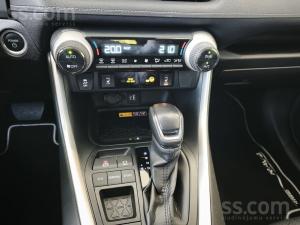 Pelēks Toyota RAV4 2024 Rīga, ar dzinēja tilpumu 2.50 L un nobraukumu 51 tūkst. km par 32900 €, foto 19 vietnē AUTOMOTO.COM.LV