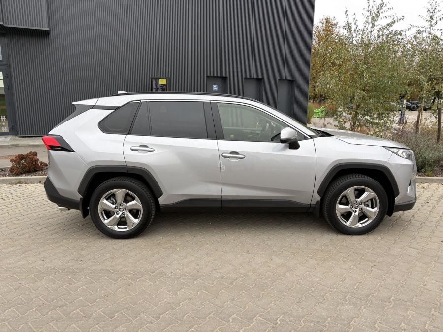 Pelēks Toyota RAV4 2024 Kauņa, ar dzinēja tilpumu 2.50 L un nobraukumu 35 tūkst. km par 32300 €, foto 7 vietnē AUTOMOTO.COM.LV
