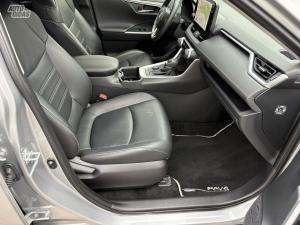 Pelēks Toyota RAV4 2024 Kauņa, ar dzinēja tilpumu 2.50 L un nobraukumu 35 tūkst. km par 32300 €, foto 25 vietnē AUTOMOTO.COM.LV