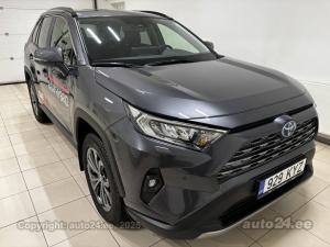 Pelēks Toyota RAV4 2025 Kuresāre, ar dzinēja tilpumu 2.50 L un nobraukumu 430 tūkst. km par 38500 €, foto 3 vietnē AUTOMOTO.COM.LV