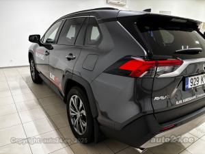 Pelēks Toyota RAV4 2025 Kuresāre, ar dzinēja tilpumu 2.50 L un nobraukumu 430 tūkst. km par 38500 €, foto 7 vietnē AUTOMOTO.COM.LV