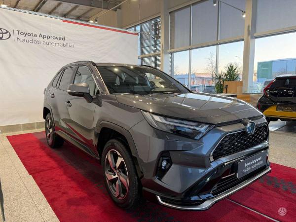 Pelēks Toyota RAV4 2025 Šauļi, ar dzinēja tilpumu 2.49 L un nobraukumu 16 tūkst. km par 45900 €, foto 2 vietnē AUTOMOTO.COM.LV