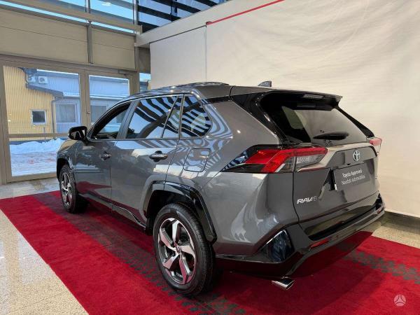 Pelēks Toyota RAV4 2025 Šauļi, ar dzinēja tilpumu 2.49 L un nobraukumu 16 tūkst. km par 45900 €, foto 3 vietnē AUTOMOTO.COM.LV
