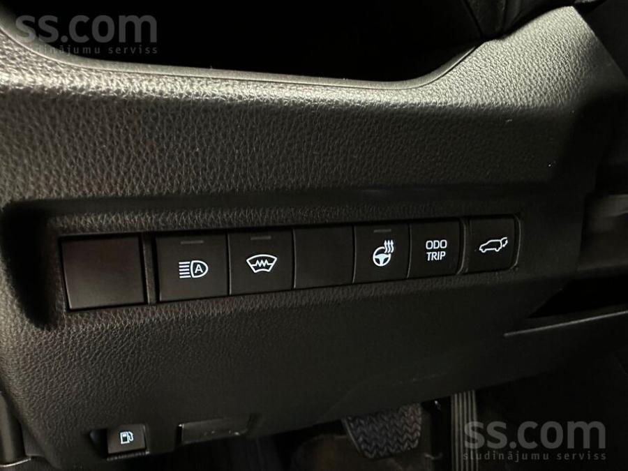 Pelēks Toyota RAV4 2025 Jēkabpils, ar dzinēja tilpumu 2.50 L un nobraukumu 21 tūkst. km par 35300 €, foto 15 vietnē AUTOMOTO.COM.LV