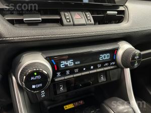 Pelēks Toyota RAV4 2025 Jēkabpils, ar dzinēja tilpumu 2.50 L un nobraukumu 21 tūkst. km par 35300 €, foto 18 vietnē AUTOMOTO.COM.LV