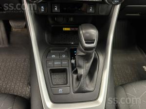 Pelēks Toyota RAV4 2025 Jēkabpils, ar dzinēja tilpumu 2.50 L un nobraukumu 21 tūkst. km par 35300 €, foto 19 vietnē AUTOMOTO.COM.LV