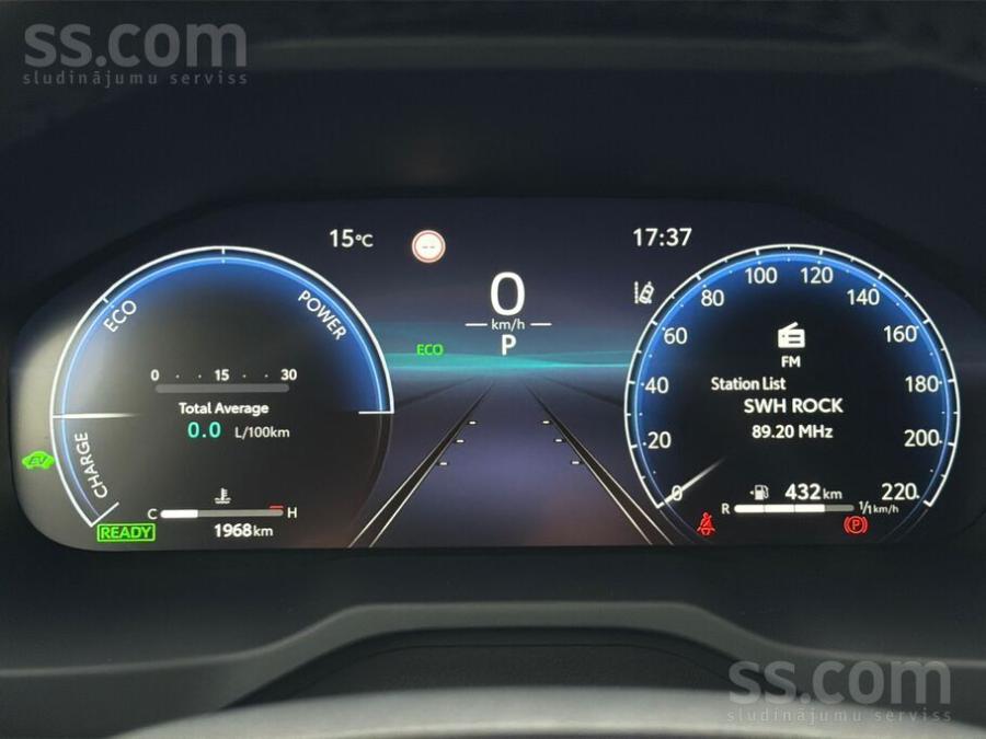 Grey Toyota RAV4 2025 in Riga, with an engine capacity of 2.50 L and mileage of 2 thousand km for 49990 €, photo 14 on AUTOMOTO.COM.LV