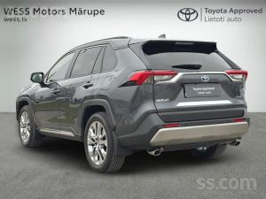 Grey Toyota RAV4 2025 in Riga, with an engine capacity of 2.50 L and mileage of 2 thousand km for 49990 €, photo 18 on AUTOMOTO.COM.LV