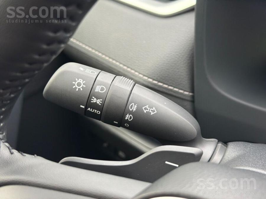 Grey Toyota RAV4 2025 in Riga, with an engine capacity of 2.50 L and mileage of 2 thousand km for 49990 €, photo 24 on AUTOMOTO.COM.LV