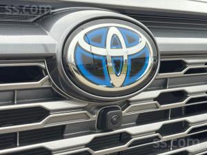 Grey Toyota RAV4 2025 in Riga, with an engine capacity of 2.50 L and mileage of 2 thousand km for 49990 €, photo 33 on AUTOMOTO.COM.LV