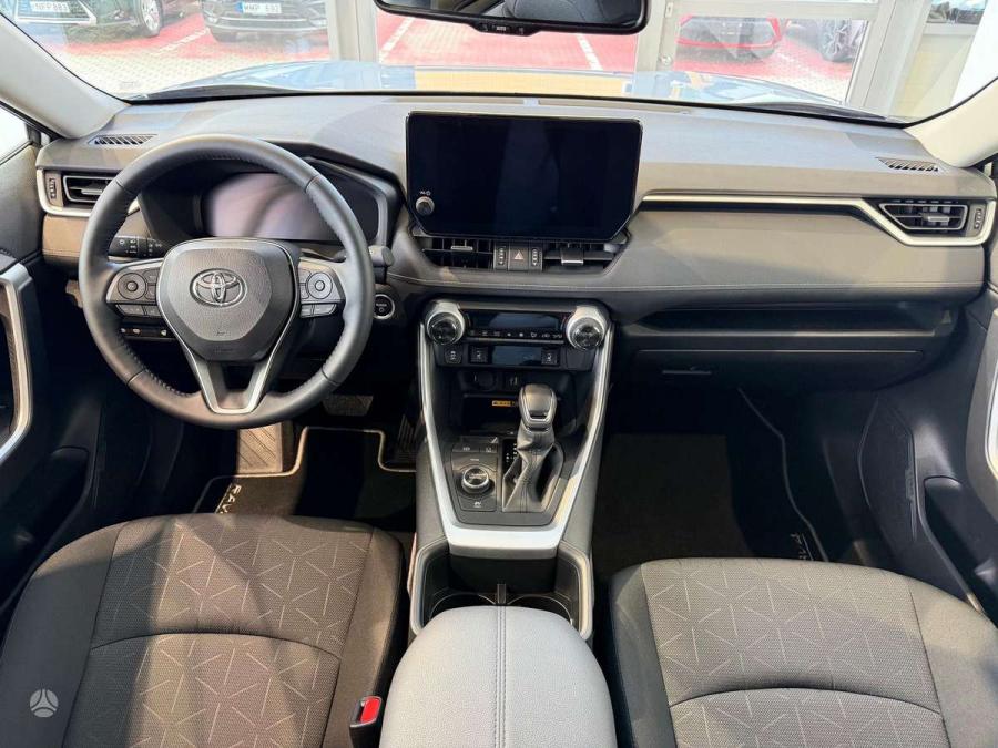 Pelēks Toyota RAV4 2025 Šauļi, ar dzinēja tilpumu 2.49 L un nobraukumu 17 tūkst. km par 38500 €, foto 11 vietnē AUTOMOTO.COM.LV