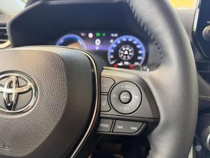 Pelēks Toyota RAV4 2025 Šauļi, ar dzinēja tilpumu 2.49 L un nobraukumu 17 tūkst. km par 38500 €, foto 19 vietnē AUTOMOTO.COM.LV