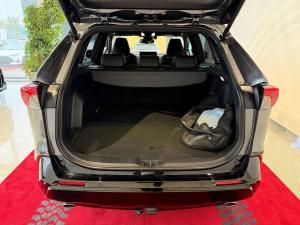 Pelēks Toyota RAV4 2025 Šauļi, ar dzinēja tilpumu 2.49 L un nobraukumu 26 tūkst. km par 46900 €, foto 6 vietnē AUTOMOTO.COM.LV