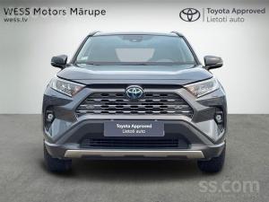 Grey Toyota RAV4 2025 in Riga, with an engine capacity of 2.50 L and mileage of 11 thousand km for 38990 €, photo 6 on AUTOMOTO.COM.LV