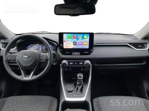 Grey Toyota RAV4 2025 in Riga, with an engine capacity of 2.50 L and mileage of 11 thousand km for 38990 €, photo 9 on AUTOMOTO.COM.LV