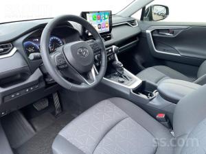 Grey Toyota RAV4 2025 in Riga, with an engine capacity of 2.50 L and mileage of 11 thousand km for 38990 €, photo 12 on AUTOMOTO.COM.LV