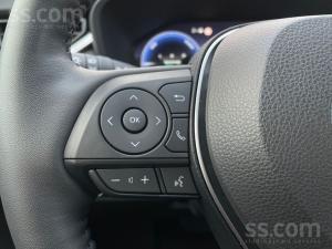 Grey Toyota RAV4 2025 in Riga, with an engine capacity of 2.50 L and mileage of 11 thousand km for 38990 €, photo 22 on AUTOMOTO.COM.LV