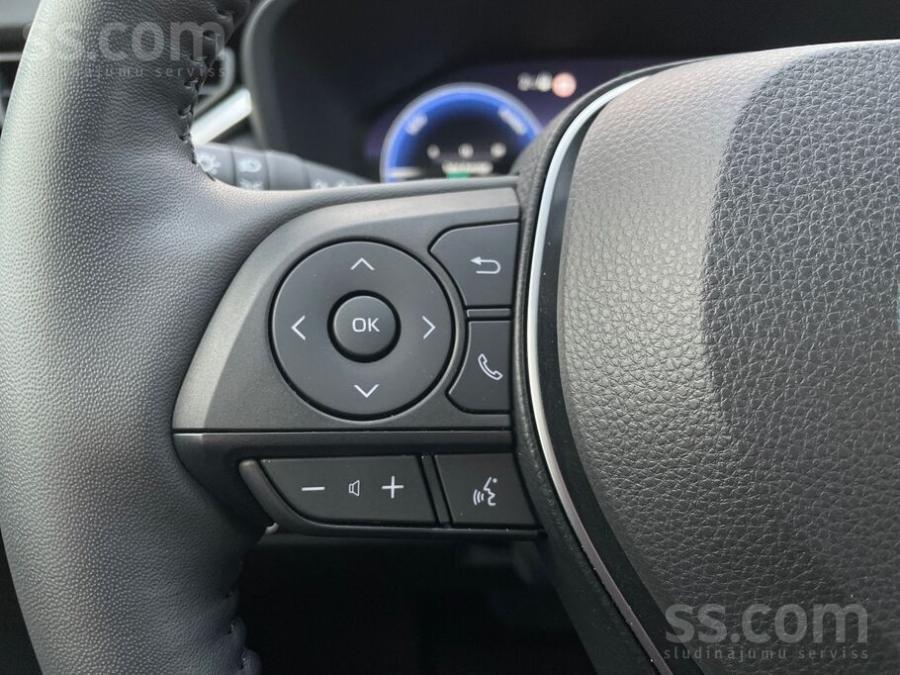 Grey Toyota RAV4 2025 in Riga, with an engine capacity of 2.50 L and mileage of 11 thousand km for 38990 €, photo 22 on AUTOMOTO.COM.LV