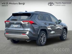 Pelēks Toyota RAV4 2025 Rīga, ar dzinēja tilpumu 2.50 L un nobraukumu 23 tūkst. km par 37990 €, foto 3 vietnē AUTOMOTO.COM.LV