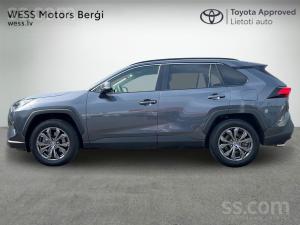 Pelēks Toyota RAV4 2025 Rīga, ar dzinēja tilpumu 2.50 L un nobraukumu 23 tūkst. km par 37990 €, foto 4 vietnē AUTOMOTO.COM.LV