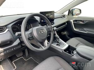 Pelēks Toyota RAV4 2025 Rīga, ar dzinēja tilpumu 2.50 L un nobraukumu 23 tūkst. km par 37990 €, foto 12 vietnē AUTOMOTO.COM.LV