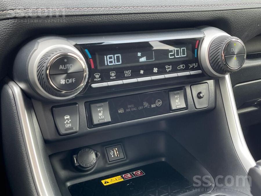Pelēks Toyota RAV4 2025 Rīga, ar dzinēja tilpumu 2.50 L un nobraukumu 23 tūkst. km par 37990 €, foto 16 vietnē AUTOMOTO.COM.LV