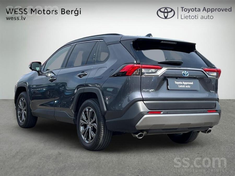 Pelēks Toyota RAV4 2025 Rīga, ar dzinēja tilpumu 2.50 L un nobraukumu 23 tūkst. km par 37990 €, foto 25 vietnē AUTOMOTO.COM.LV
