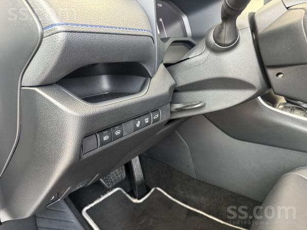 Grey Toyota RAV4 2025 in Riga, with an engine capacity of 2.50 L and mileage of 32 thousand km for 37500 €, photo 8 on AUTOMOTO.COM.LV