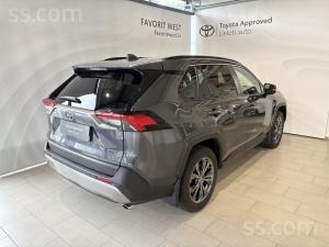 Pelēks Toyota RAV4 2025 Ventspils, ar dzinēja tilpumu 2.50 L un nobraukumu 6 tūkst. km par 37800 €, foto 5 vietnē AUTOMOTO.COM.LV